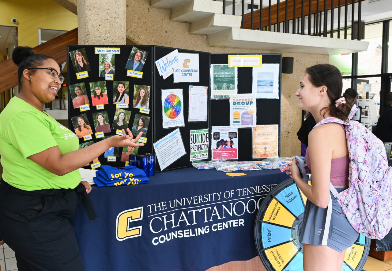 Candid camera: Portraits of Welcome Week | UTC News