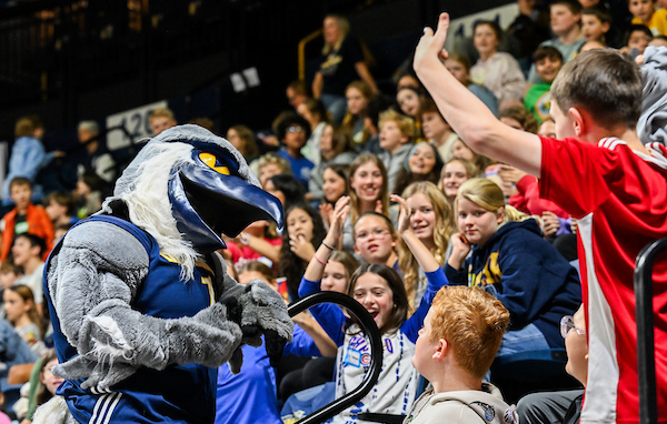 Education Day crowd fuels Mocs’ dominant season opener | UTC News