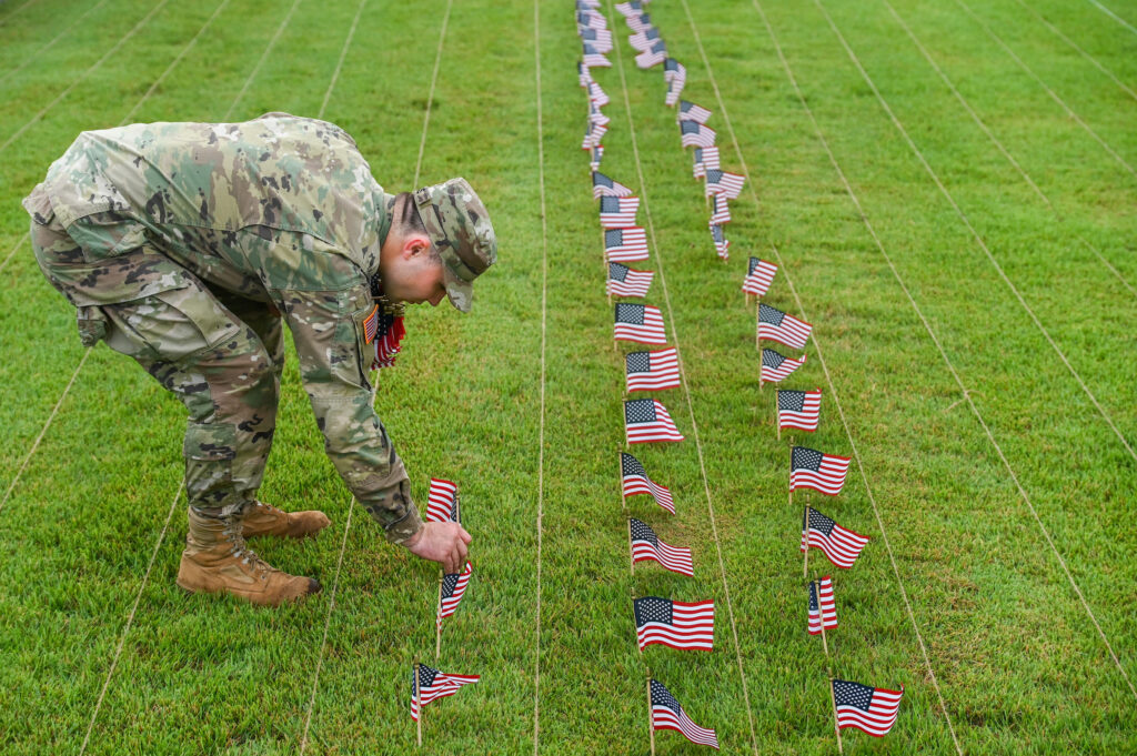 UTC ROTC places flags to commemorate September 11 | UTC News